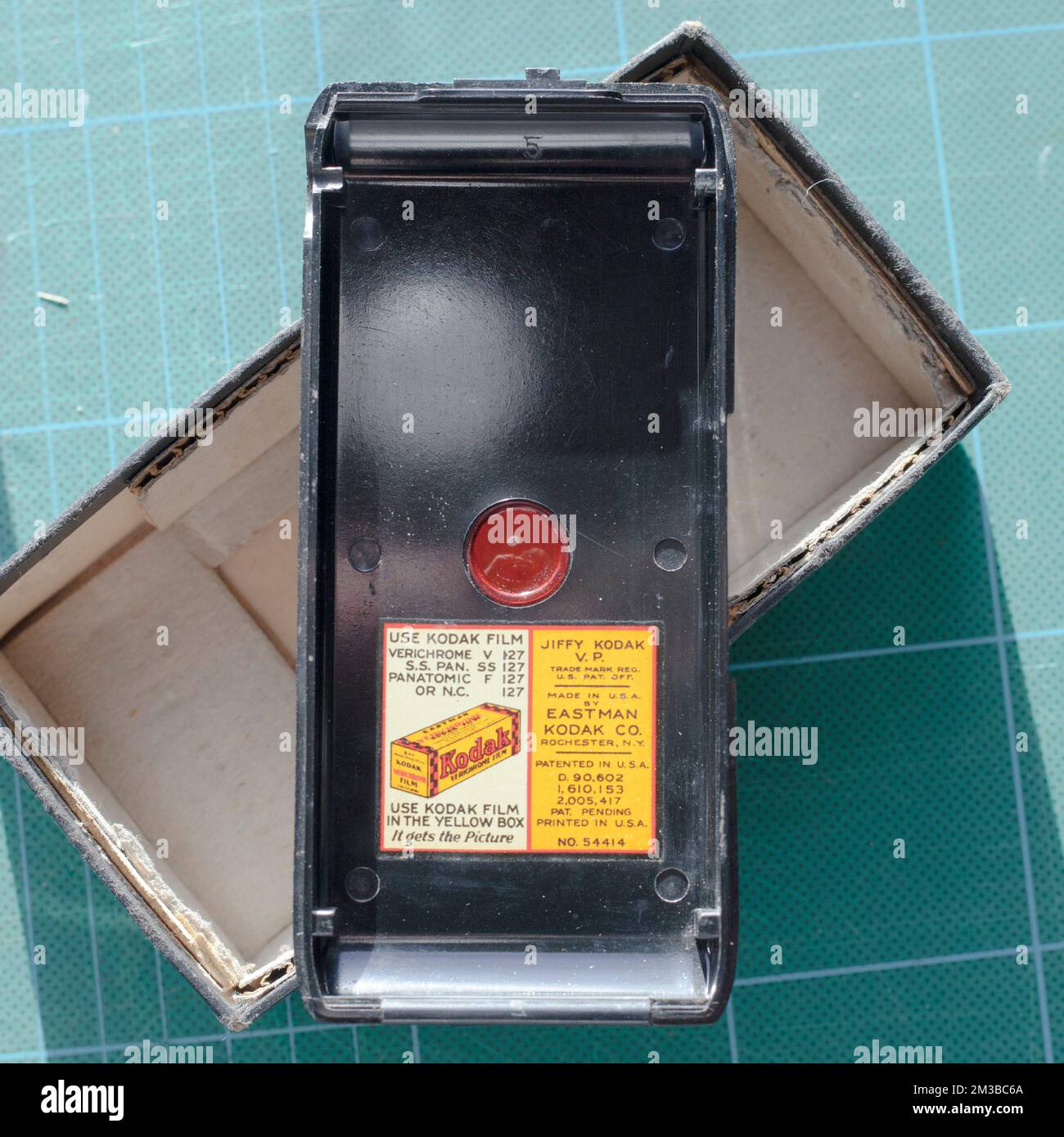 Kodak Jiffy folding camera 1930s art deco Vintage film photography ...