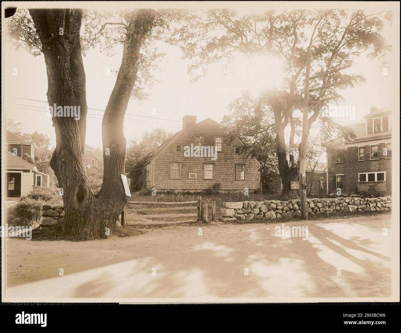 House built by William Harlow in 1677 of timber from the old fort ...