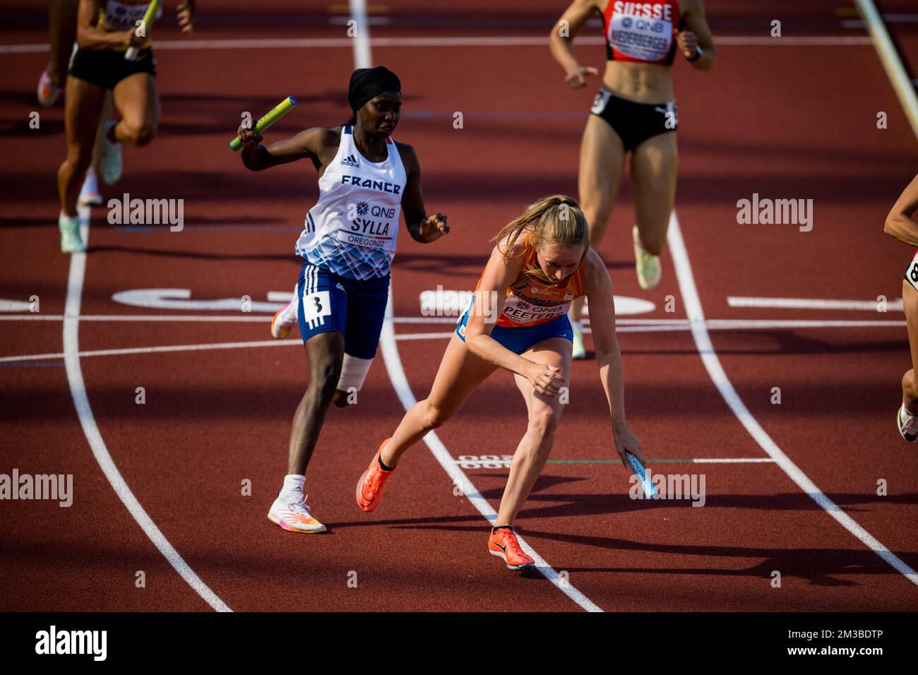 Dutch Cathelijn Peeters and Dutch Lieke Klaver pictured in action ...