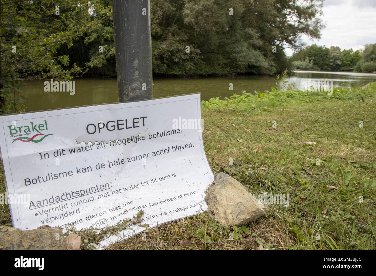 Illustration picture shows a botulism in the water warning sign near an ...