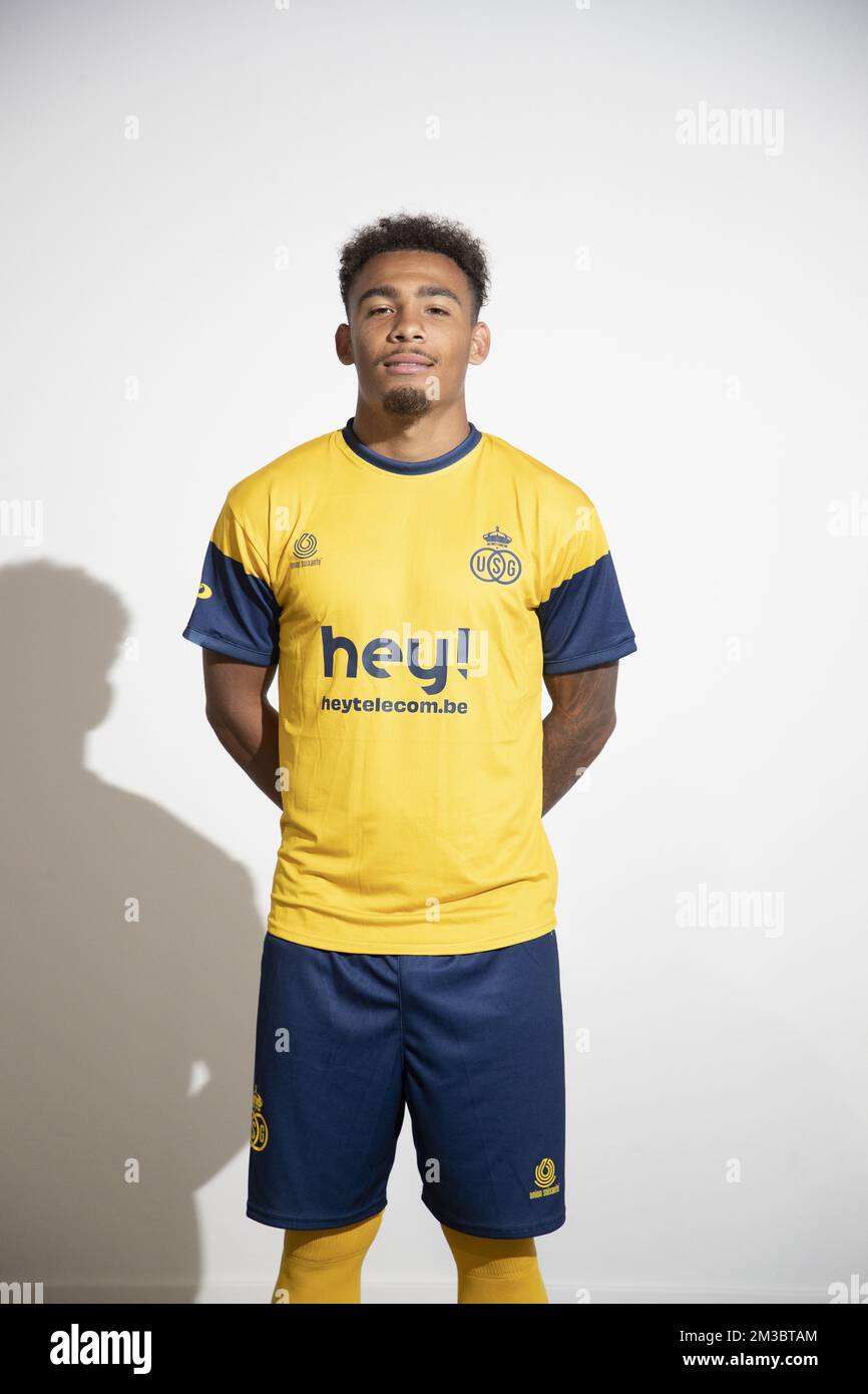 Union's Marcel Lewis poses for the photographer at the 2022-2023 ...