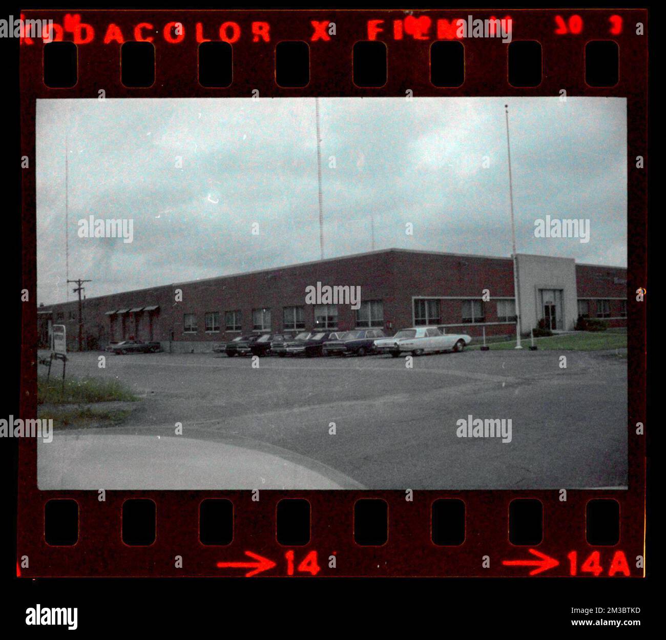 Hunnewell 'B' Street , Commercial facilities. Needham Building ...