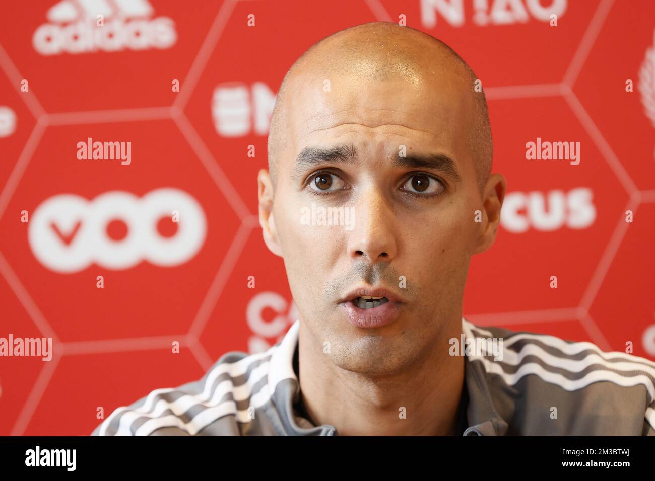 Standard football campus hi-res stock photography and images - Alamy