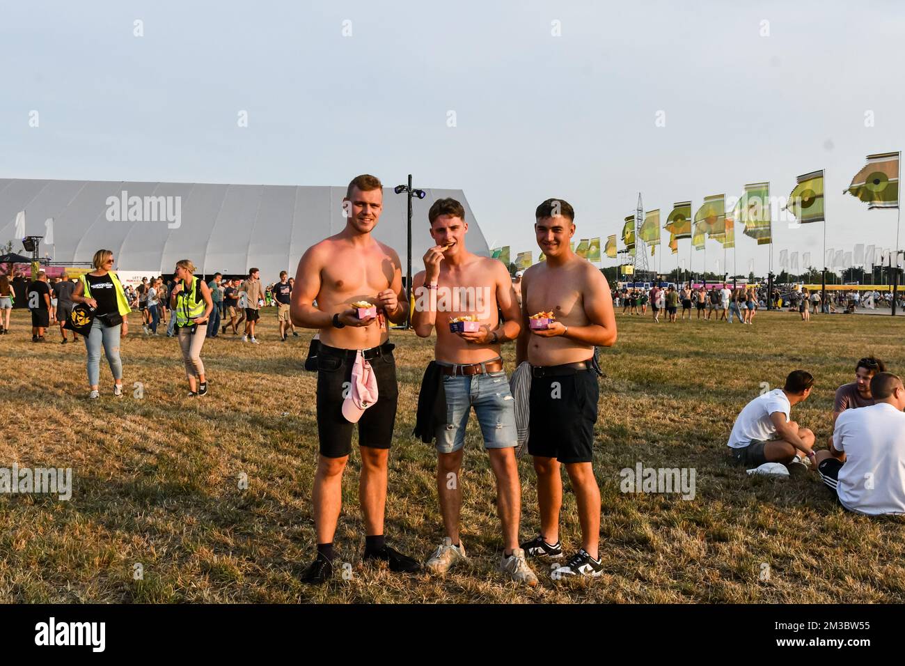 Illustration picture shows festival visitors the first day of the ...
