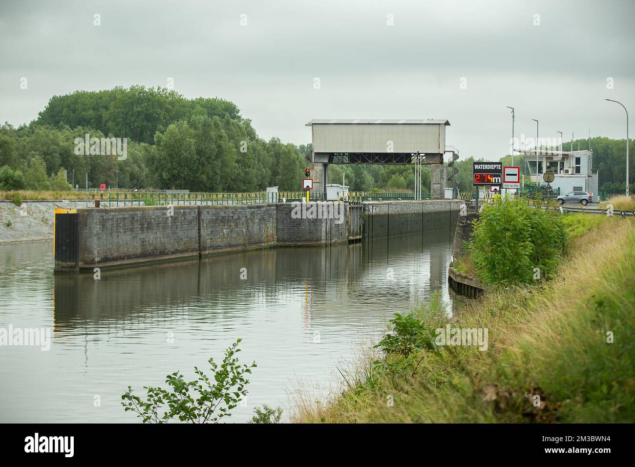 Illustration picture shows the lock (water naviguation) Sluis te Asper ...