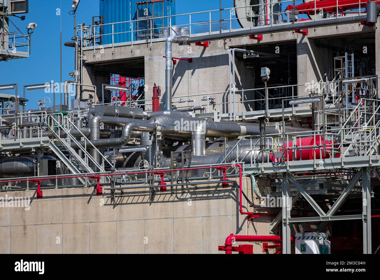 Illustration picture shows a visit to the Fluxys LNG-terminal ...