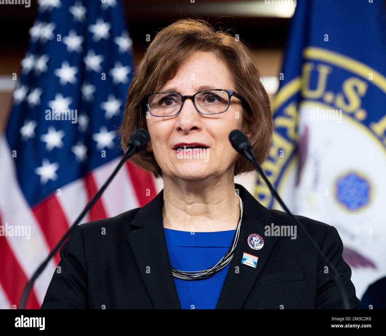 Suzanne bonamici hi-res stock photography and images - Alamy