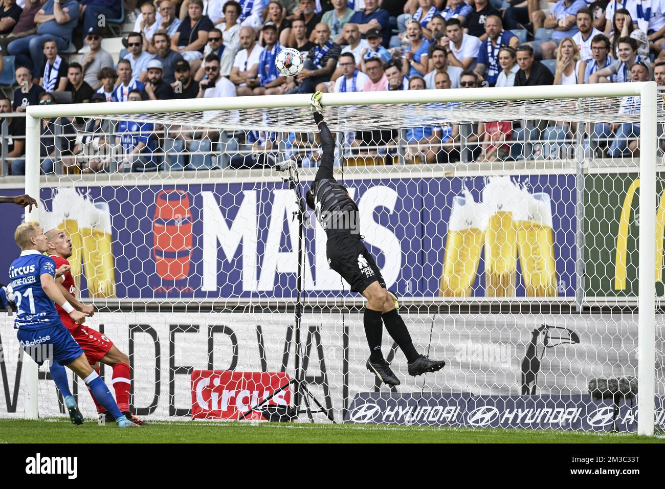 Gent's goalkeeper Davy Roef pictured in action during a soccer match ...