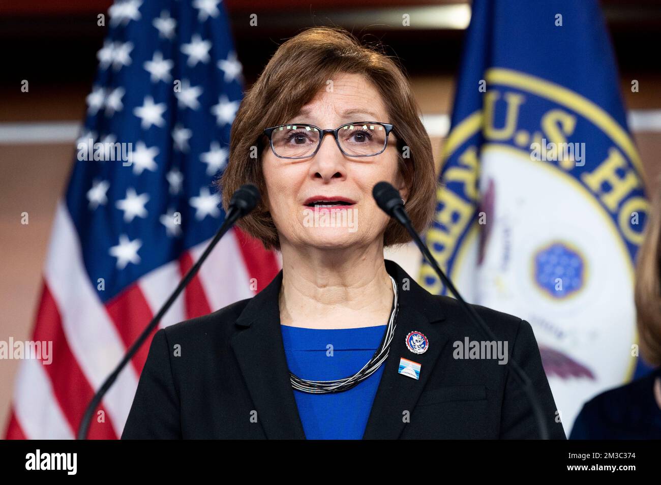 Suzanne bonamici hi-res stock photography and images - Alamy