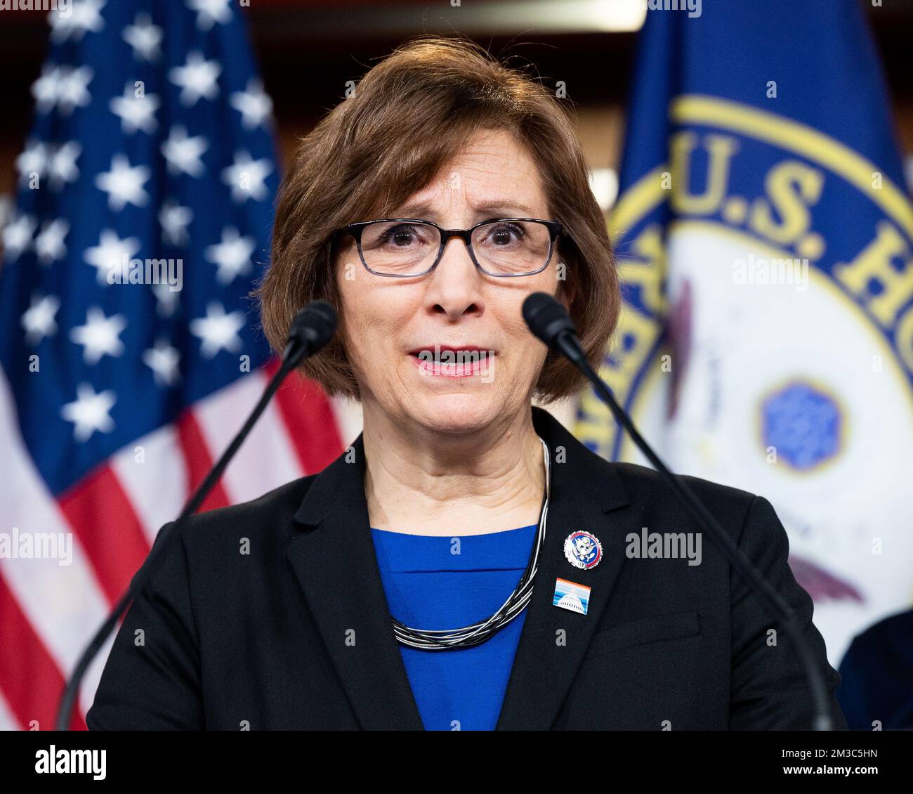 Suzanne bonamici hi-res stock photography and images - Alamy
