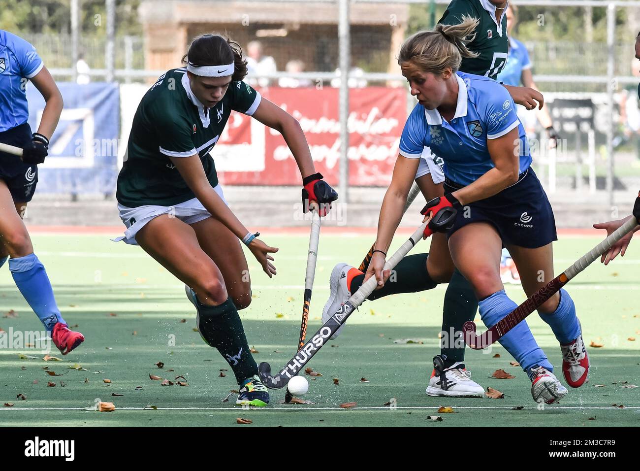 09 WatDucks' Emily White and 10 Braxgata's Louise Versavel pictured ...