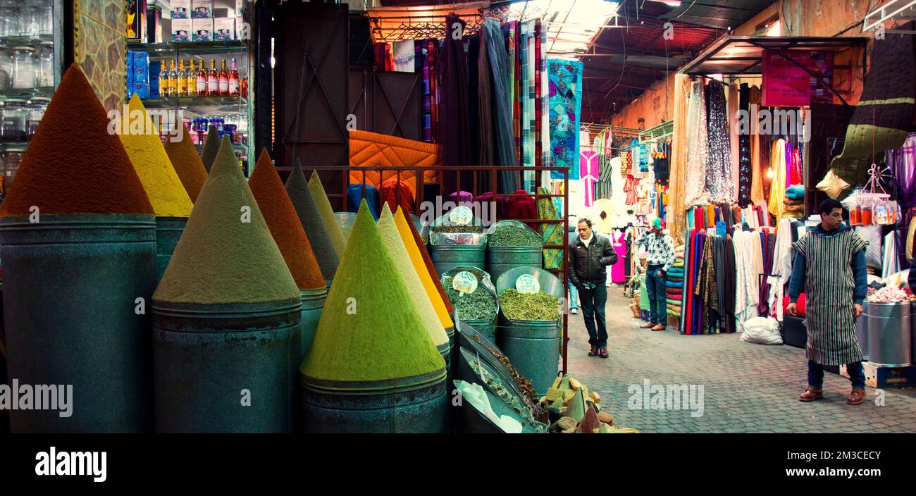 Moroccan souk market with spices lamps. Arab middle eastern market ...