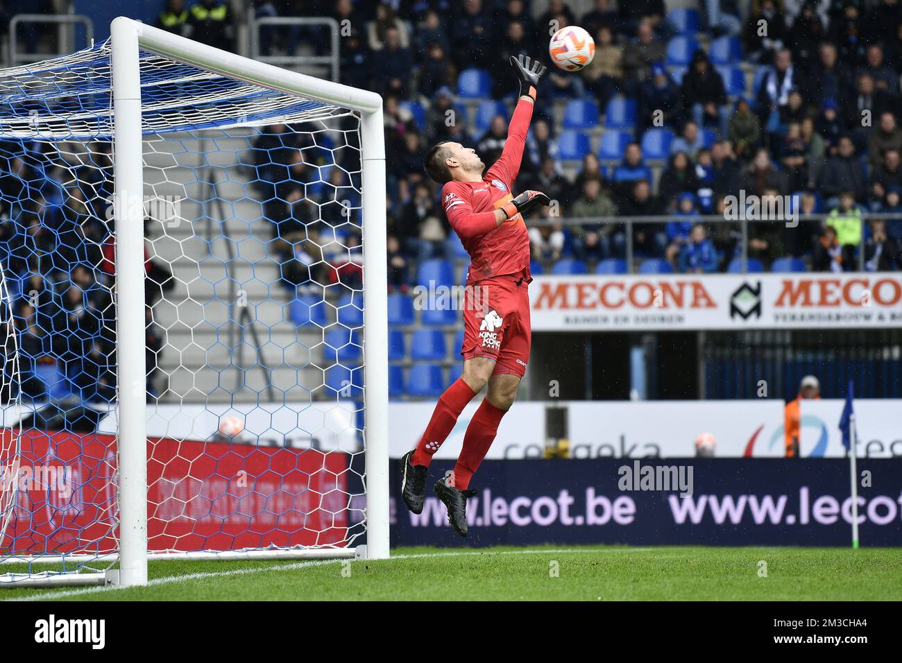 Gent's goalkeeper Davy Roef pictured in action during a soccer match ...