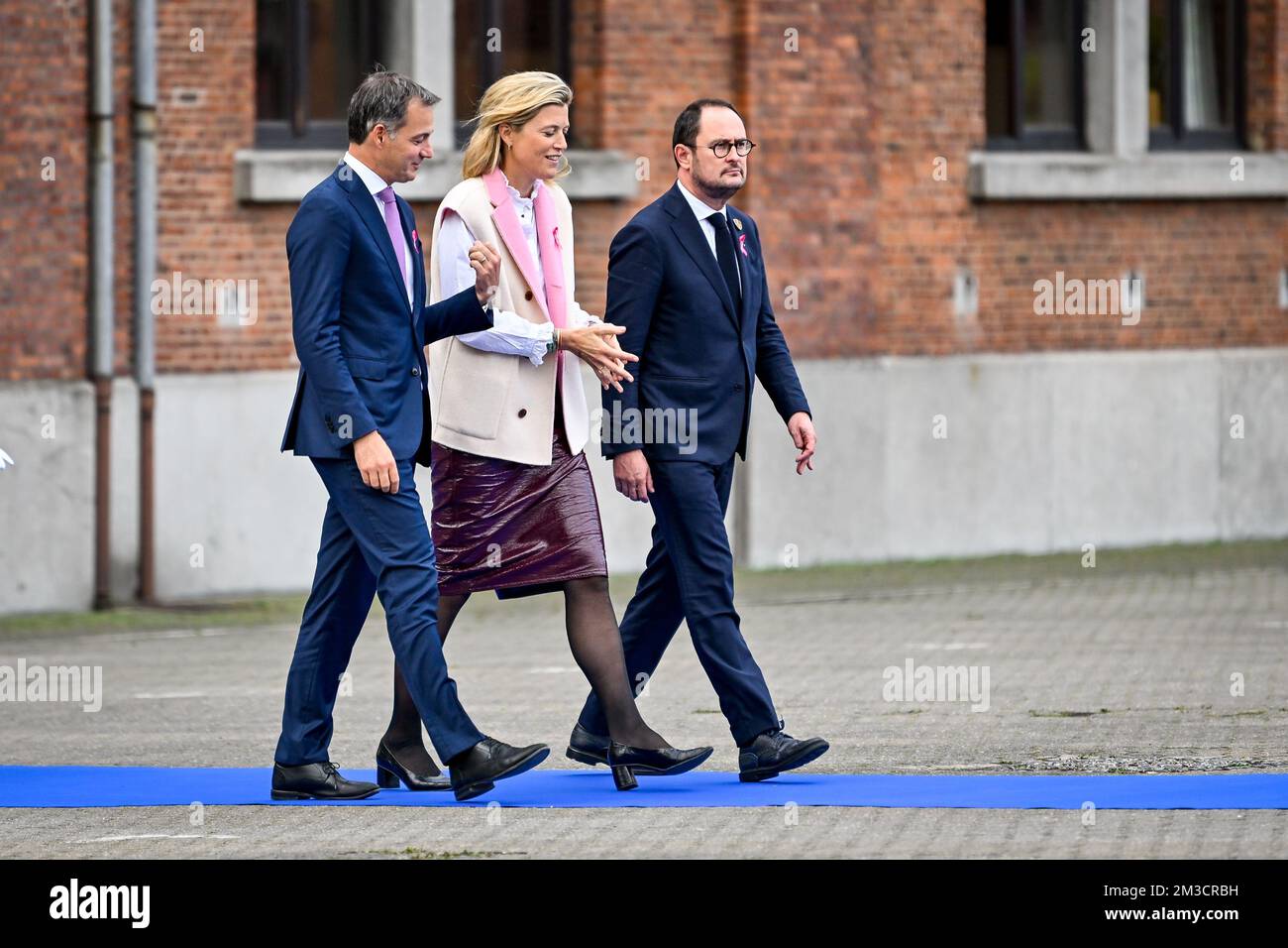 Direction des unites speciales hi-res stock photography and images - Alamy