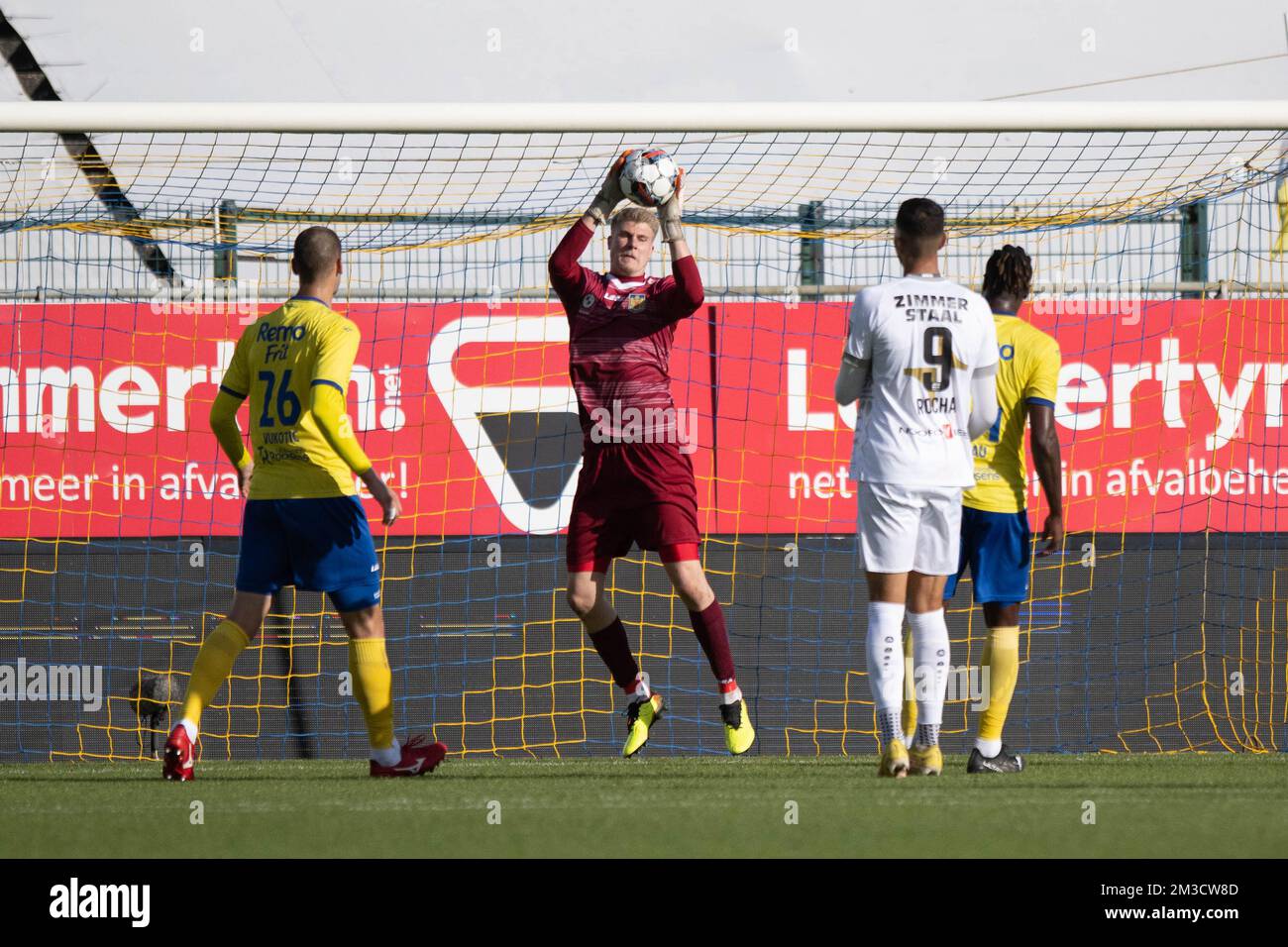 Beveren's goalkeeper Beau Reus pictured in action during a soccer match ...