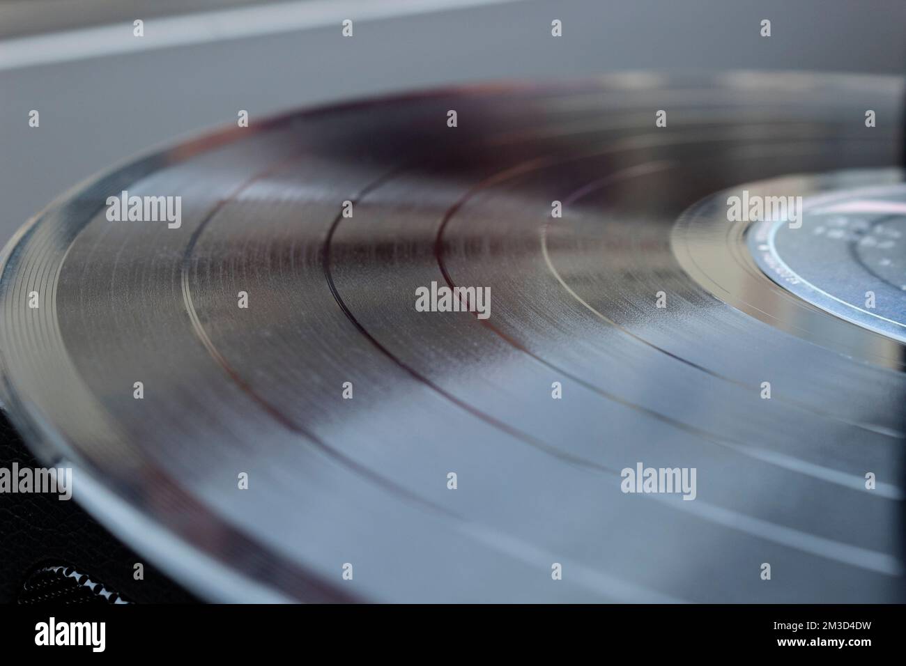 Old black vinyl gramophone texture hi-res stock photography and images ...