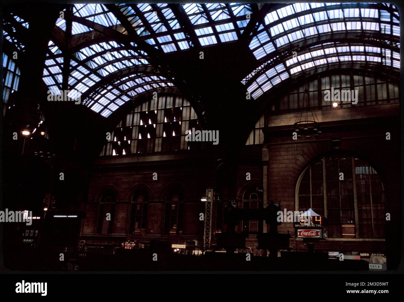 Interior of Penn Station, Manhattan, New York , Railroad stations ...