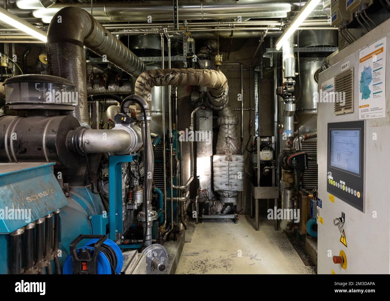 PRODUCTION - 13 December 2022, Hessen, Frankfurt/Main: Used machinery ...