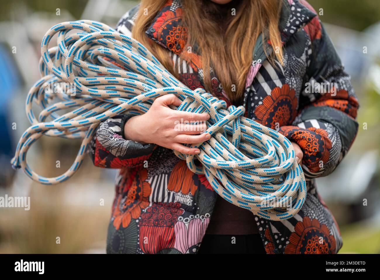 Holding string of a boat hi-res stock photography and images - Alamy