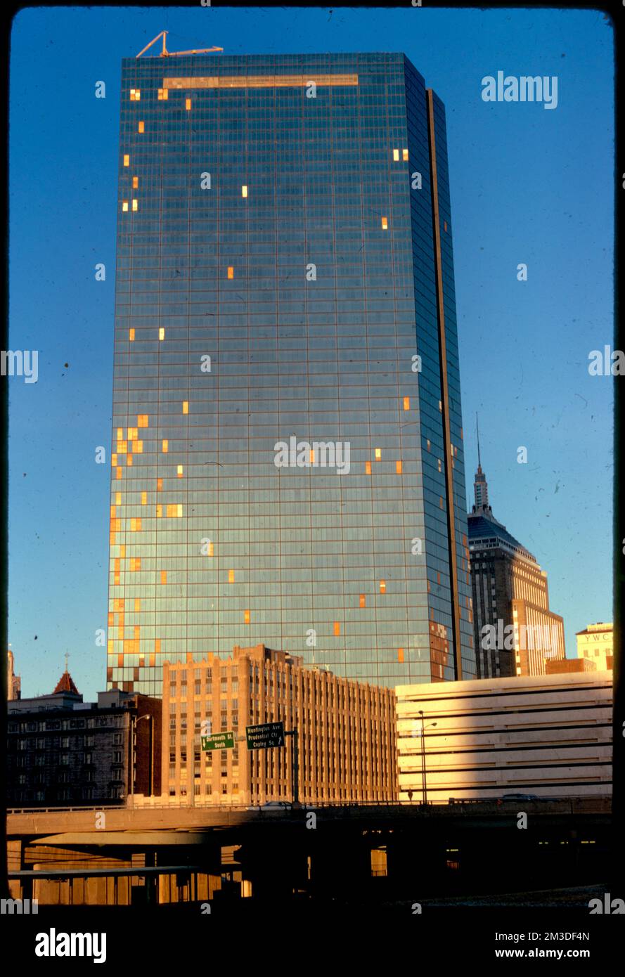 John Hancock Building with wind damage , Office buildings, Disasters ...