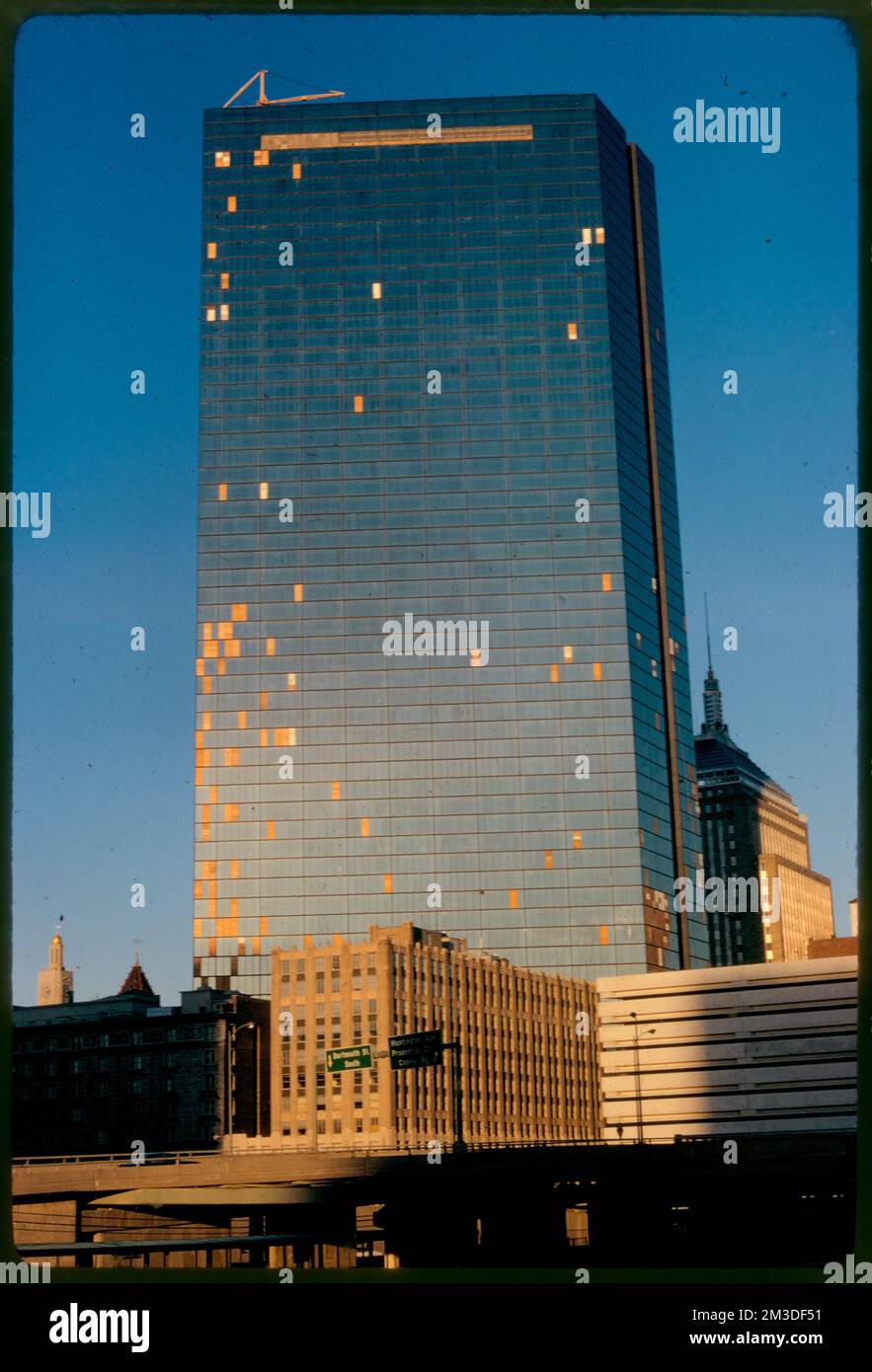 John Hancock Building with wind damage , Office buildings, Disasters ...