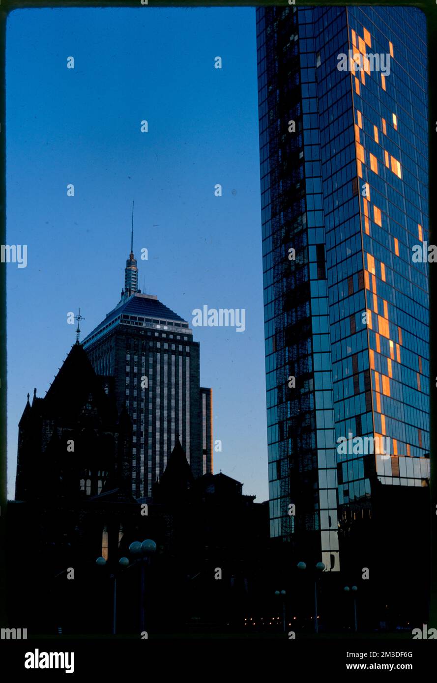 John Hancock Building with wind damage , Office buildings, Disasters ...