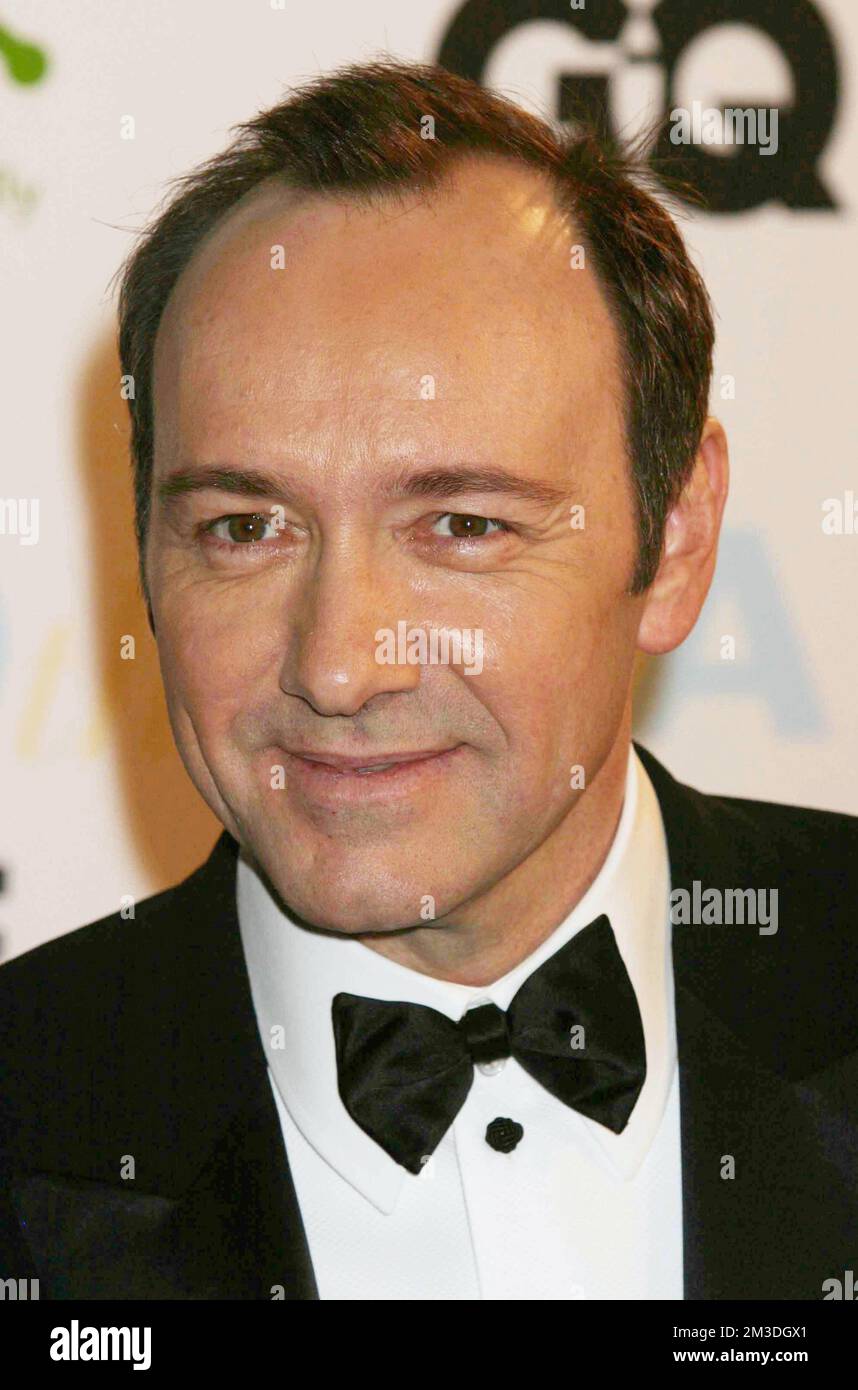 Kevin Spacey attends the premiere of "Beyond the Sea" at the Ziegfeld ...