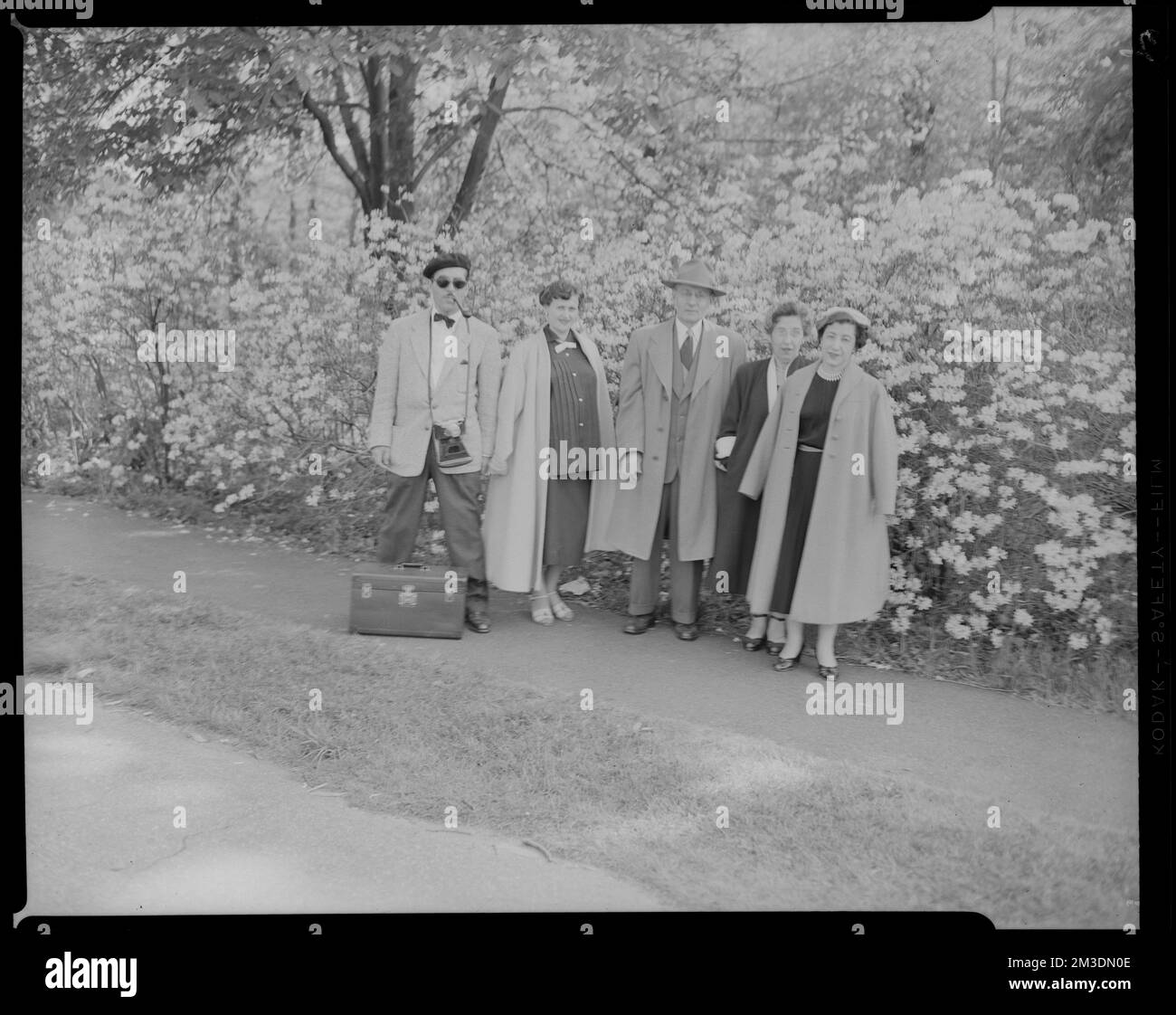 Kerop, Artemis and Jean Nahabedian. Levon and Agnes Mooradian at Arnold ...