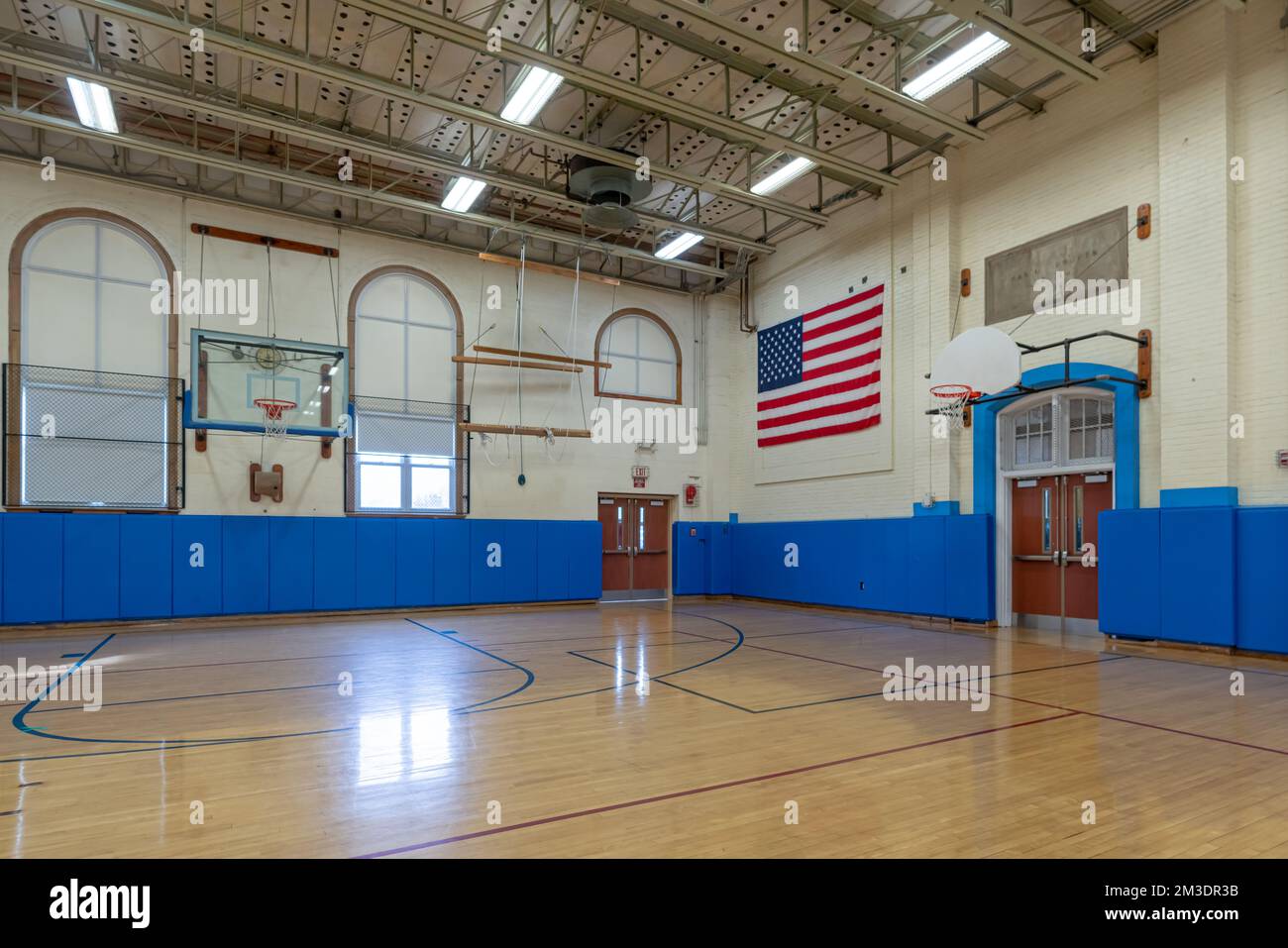 Old school gymnasium interior hi-res stock photography and images - Alamy