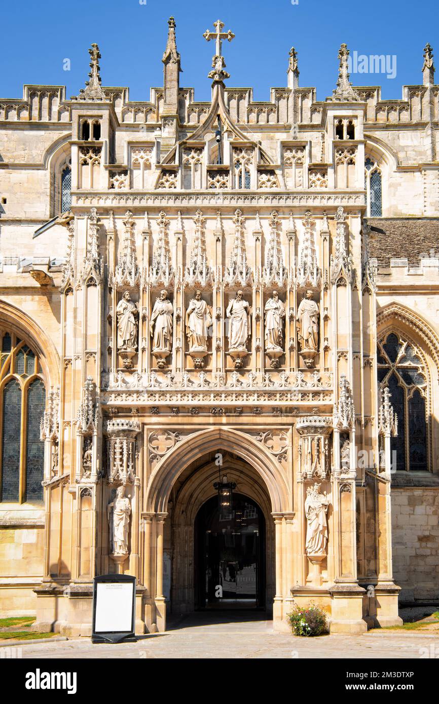 Famous entrance of Gloucester Cathedral with religious sculptures Stock ...