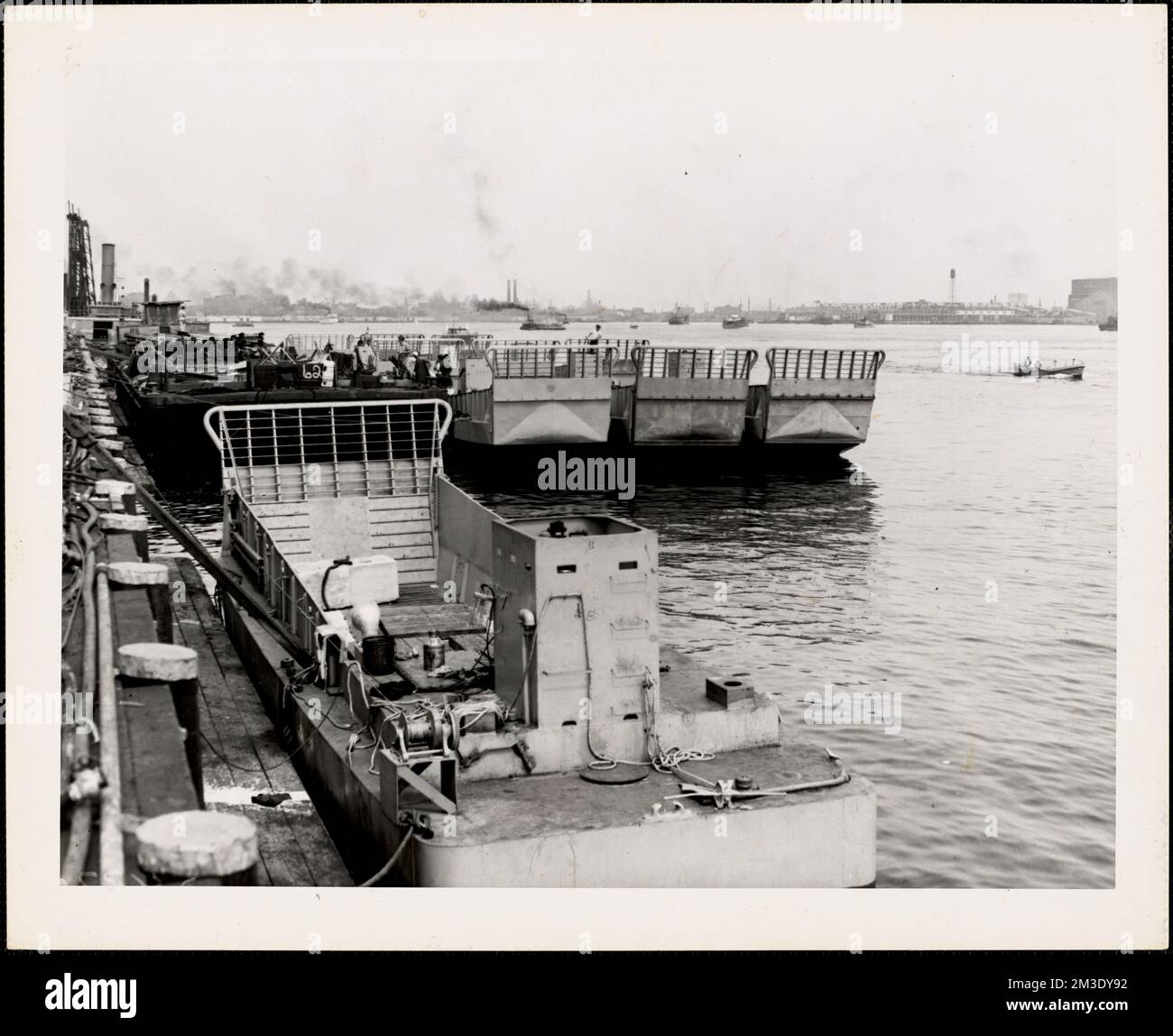 LCM(3) Tank Lighter 50 ft. built by NYBos Completed 8.1942 , Barges ...