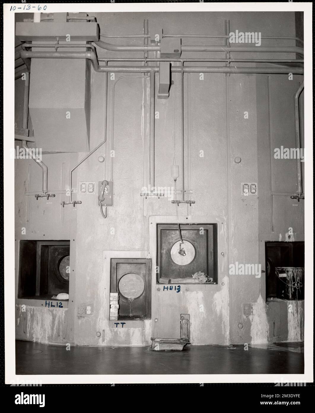 Leakage around reactor , Armories, Ordnance industry, Nuclear reactors ...