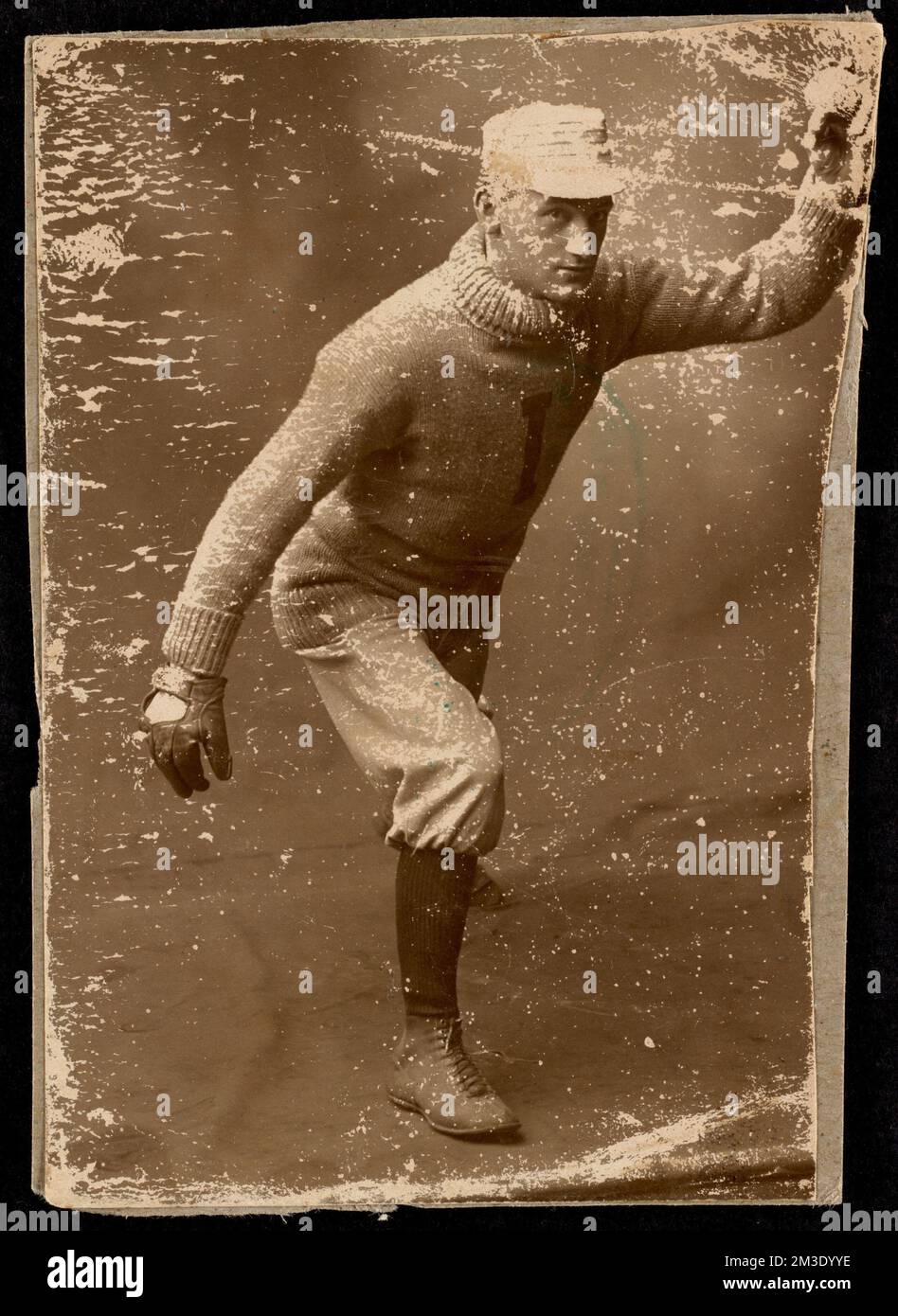 Left handed pitcher showing pitching motion , Baseball players. Michael ...