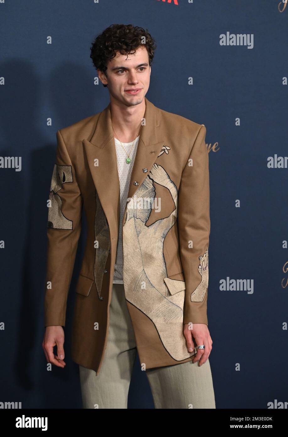Los Angeles, USA. 14th Dec, 2022. Pablo Kaestli at the premiere for ...