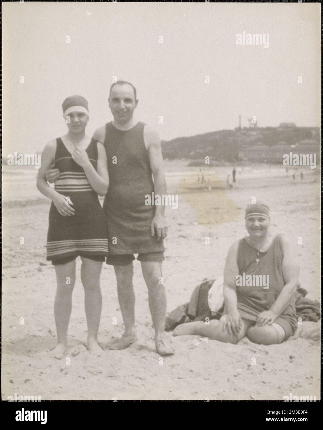 Leon, Alma and Lillian Abdalian on the beach , Beaches, Families ...