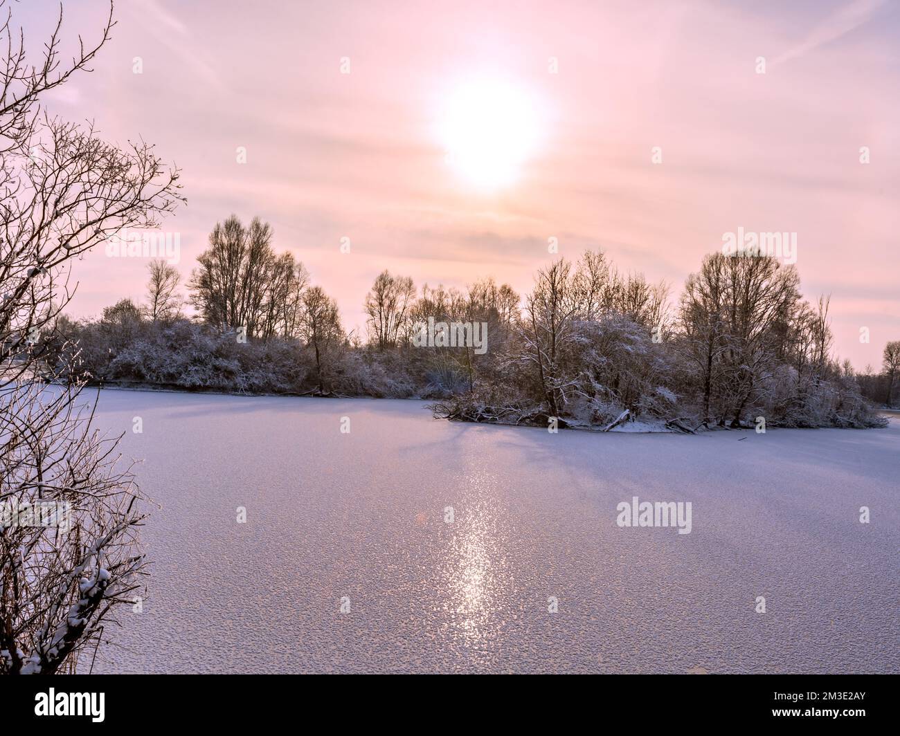 BADEN-WUERTTEMBERG : FROZEN LAKE Stock Photo - Alamy