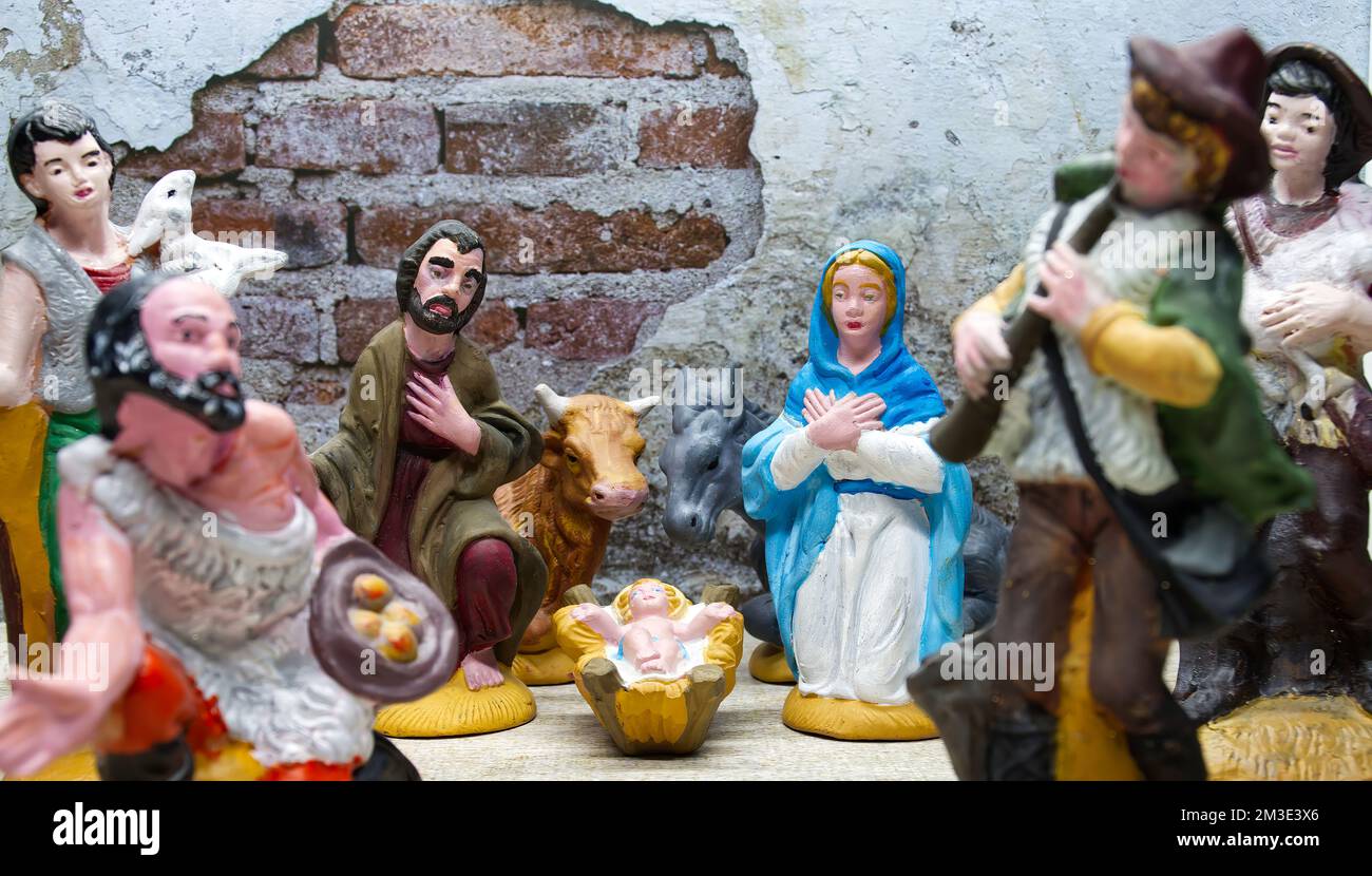 Christmas nativity scene. Sacred figures in an Italian Presepe Stock ...