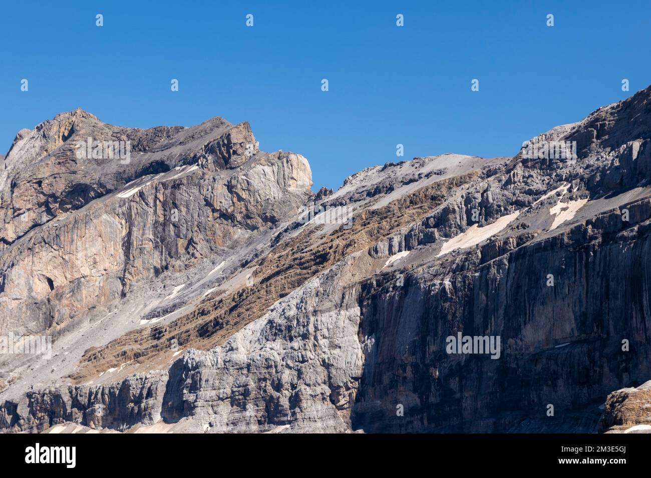 Roland Gap, Cirque de Gavarnie in the Pyrenees Stock Photo - Alamy