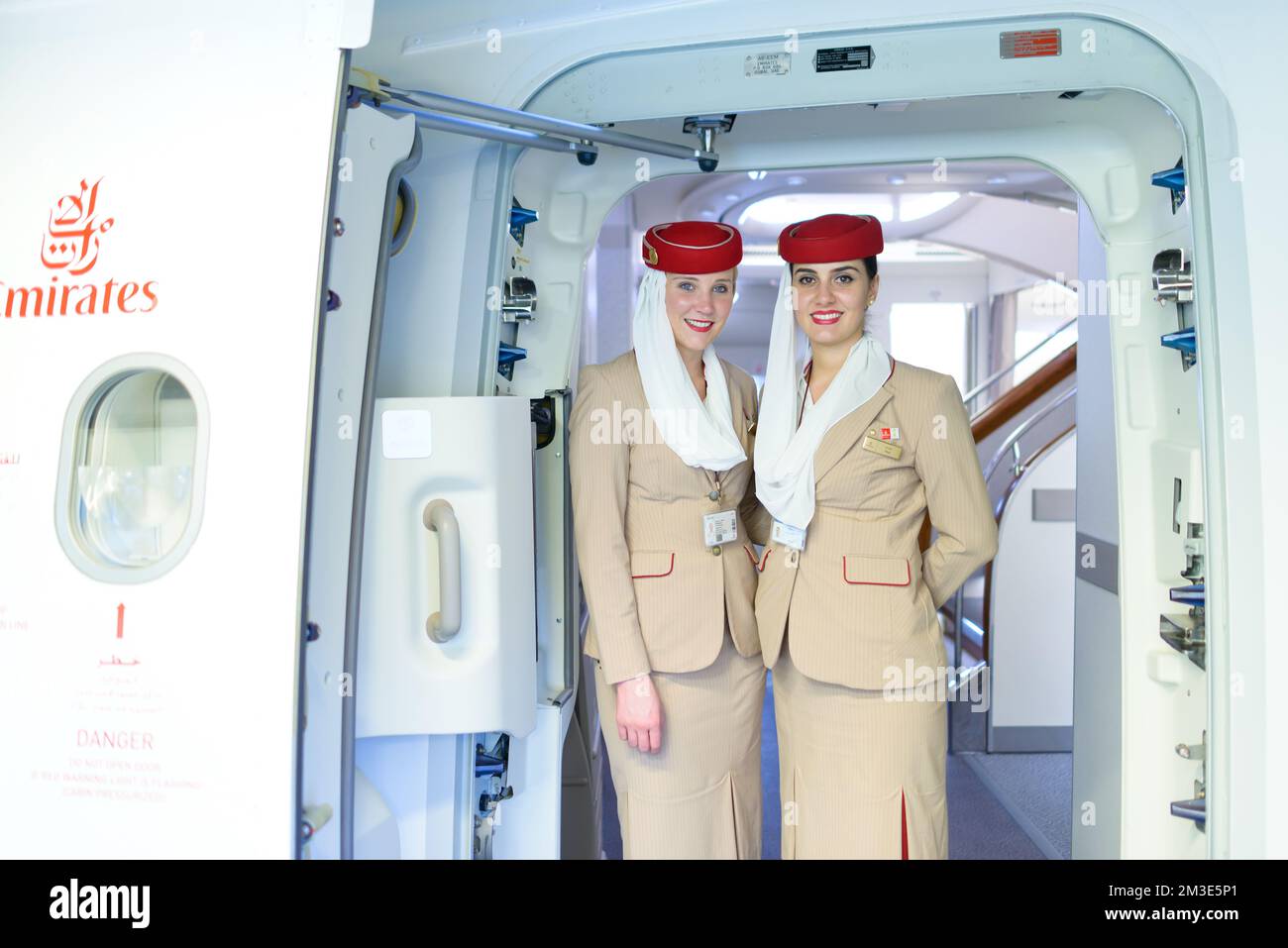 Emirates flight attendants hi-res stock photography and images - Alamy