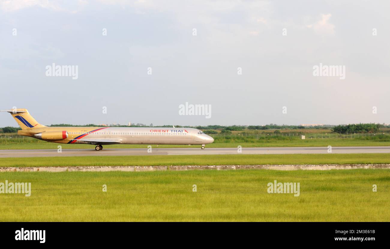 Office jet airways in hi-res stock photography and images - Alamy