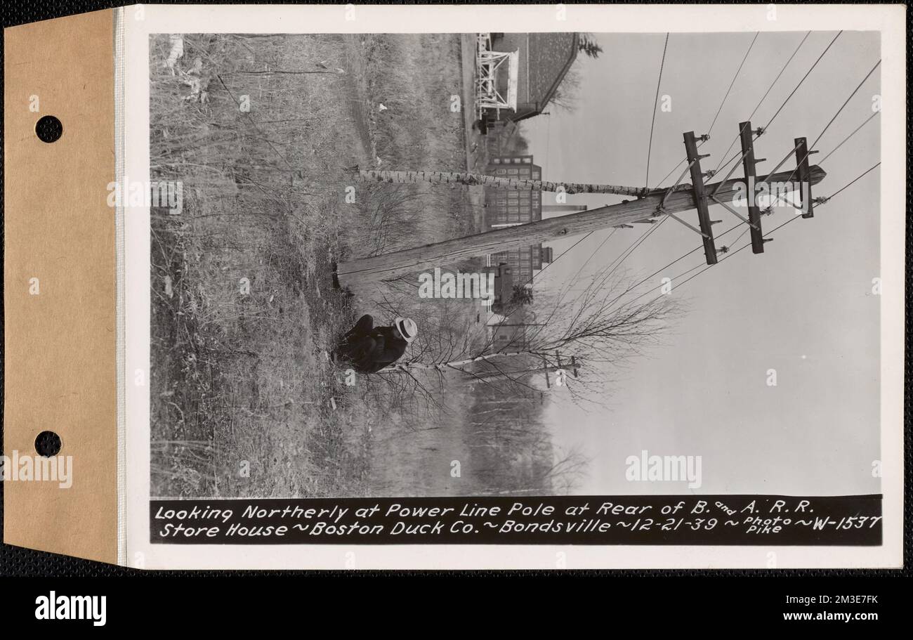 Utility pole damage hi-res stock photography and images - Alamy