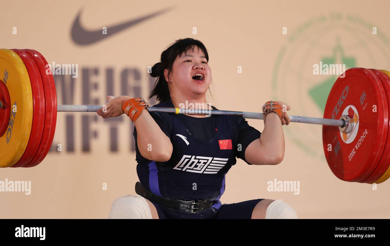 Bogota, Colombia. 14th Dec, 2022. Liang Xiaomei of China competes ...
