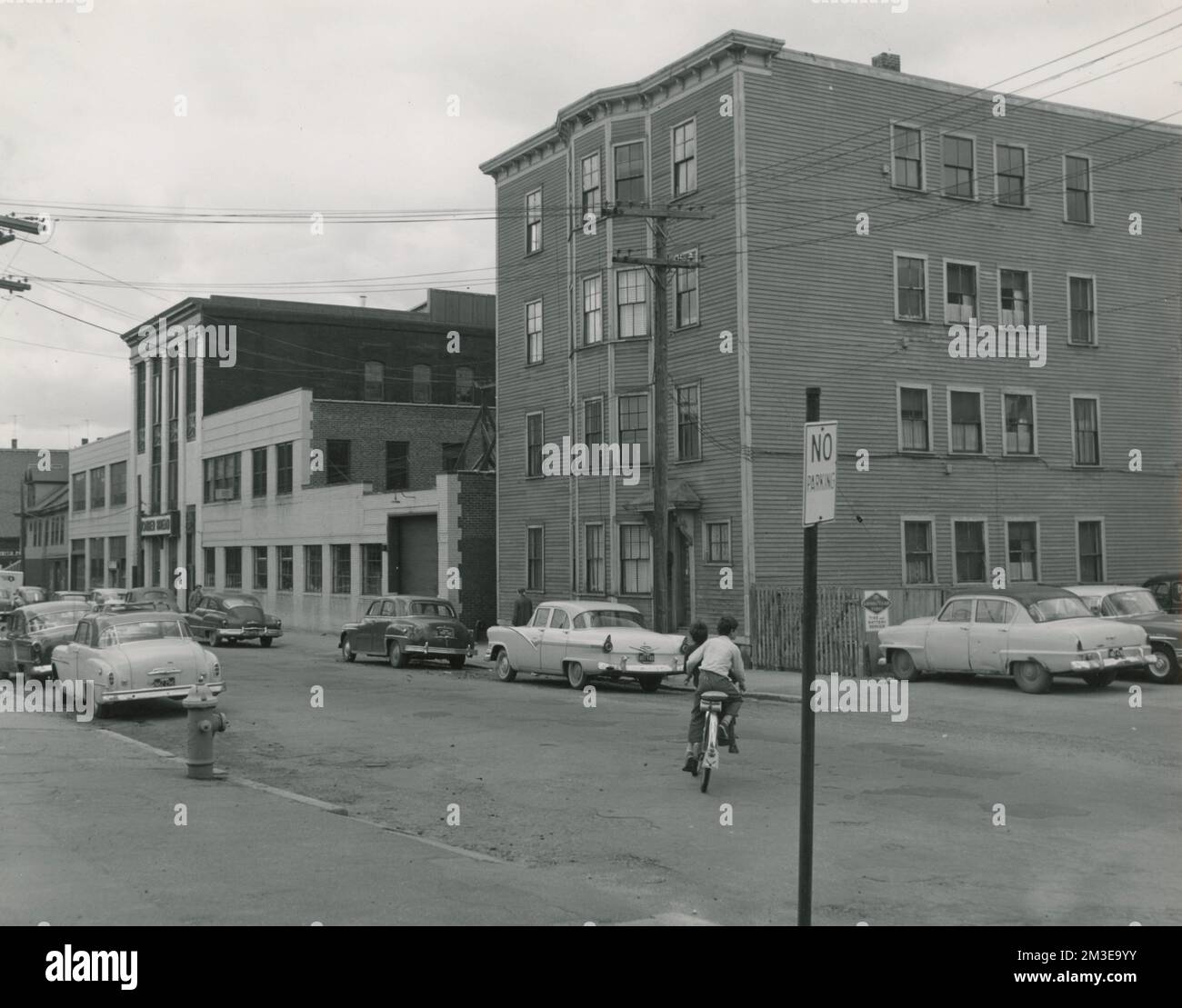 Lowell St. , Buildings, Automobiles. Lawrence Stock Photo - Alamy