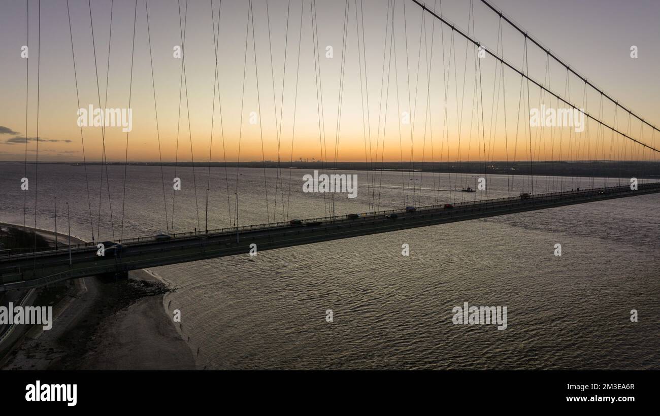 Sunrise at the Humber Bridge on a clear frosty morning, Barton-upon ...