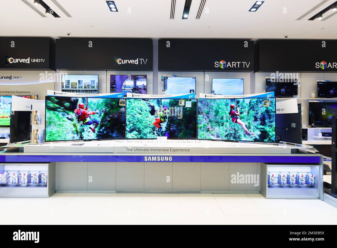 DUBAI - OCTOBER 15: gadgets and electronics devices shop in the Dubai ...