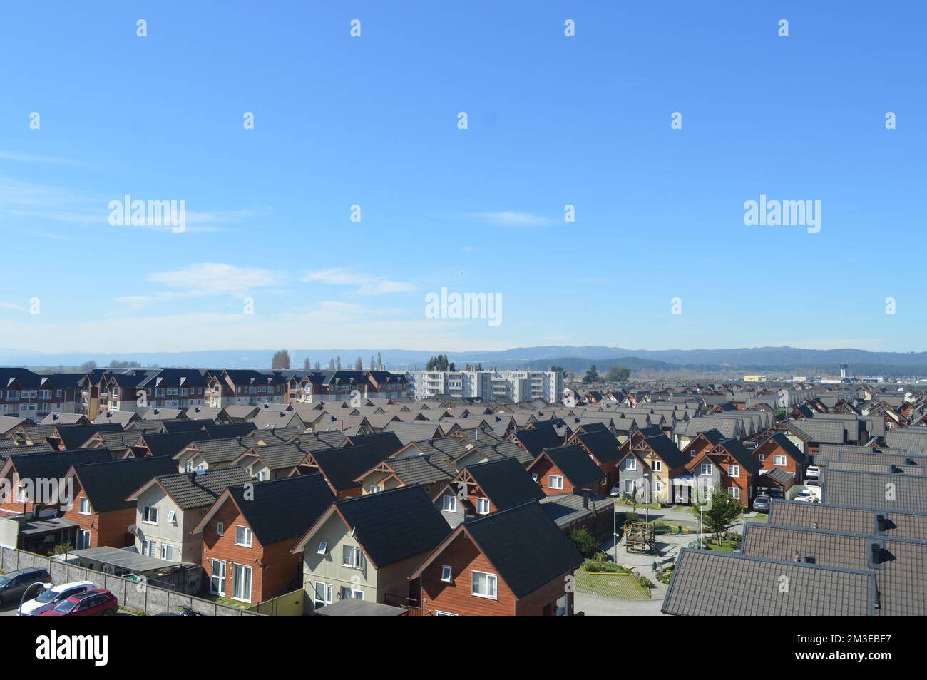 Urban row house roof hi-res stock photography and images - Alamy