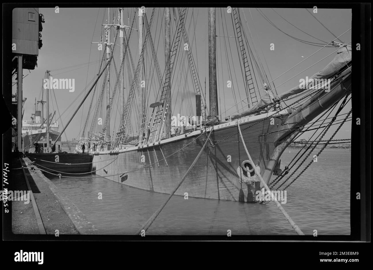 Lynn, 'Edna Hoyt' , Harbors, Ships. Samuel Chamberlain Photograph ...