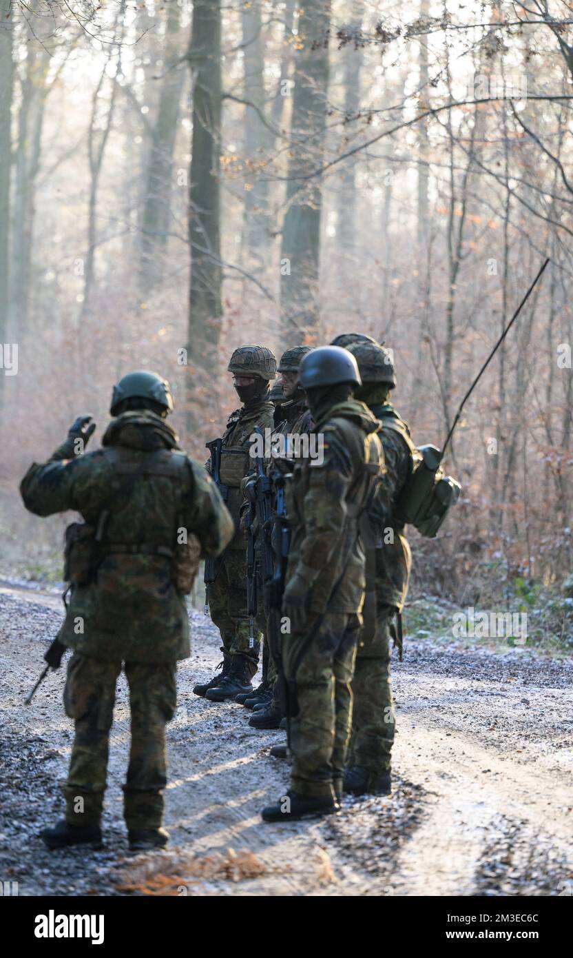 Hohnstorf, Germany. 13th Dec, 2022. Soldiers of the German Armed Forces ...