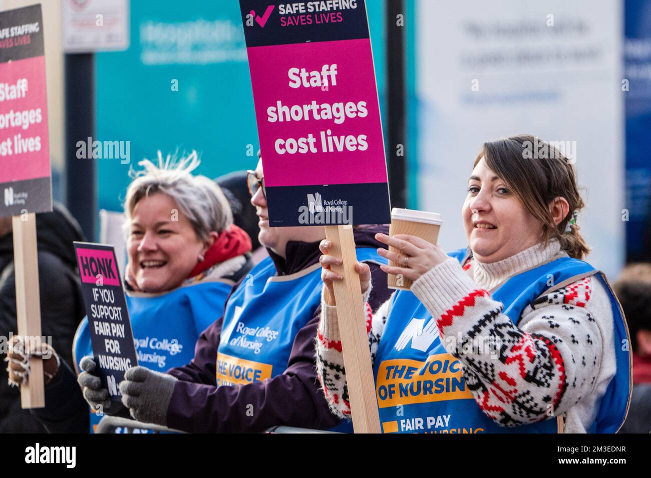 Strike nurses hi-res stock photography and images - Alamy