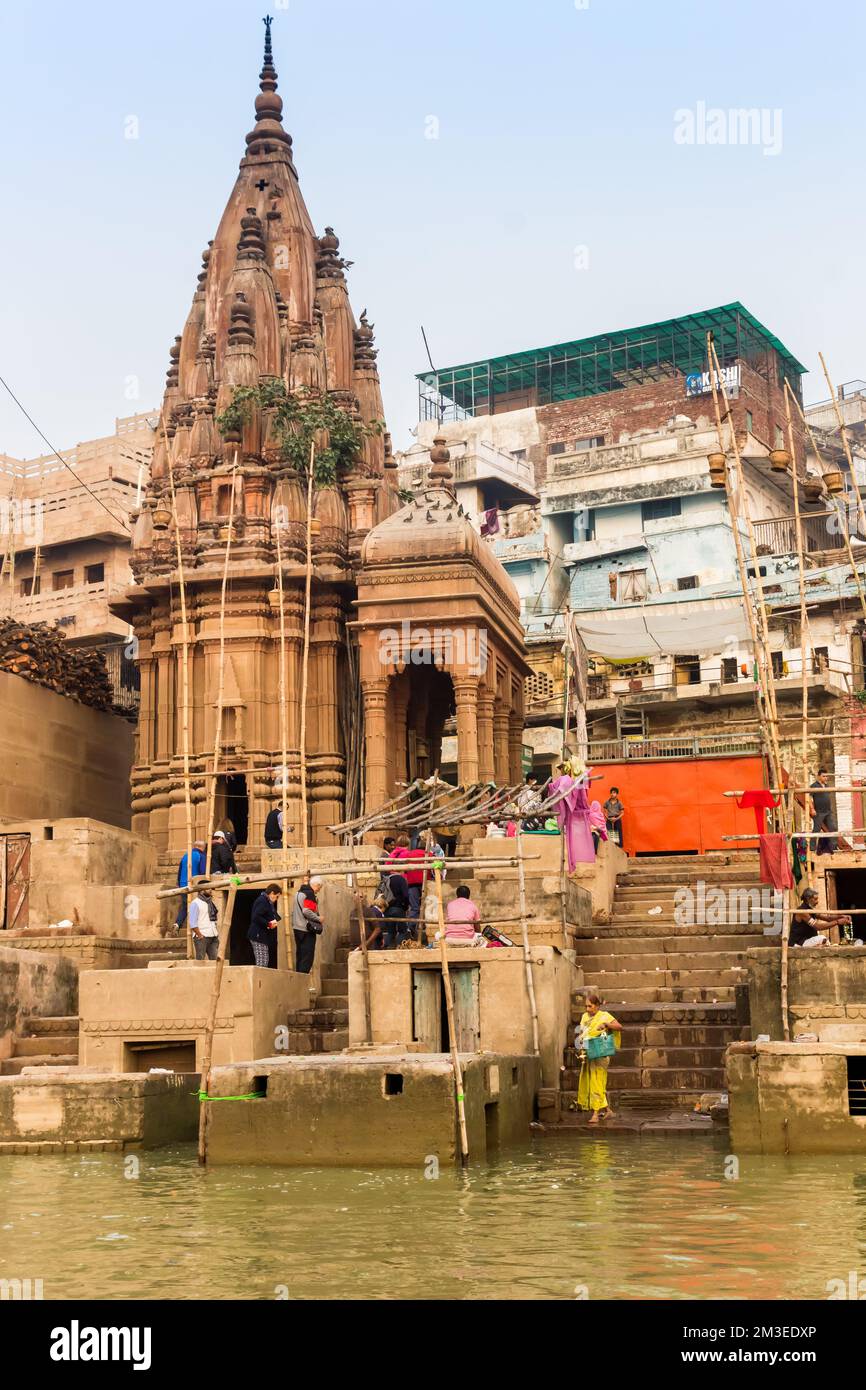 Historic temple at the river Ganges in Varanasi, India Stock Photo - Alamy